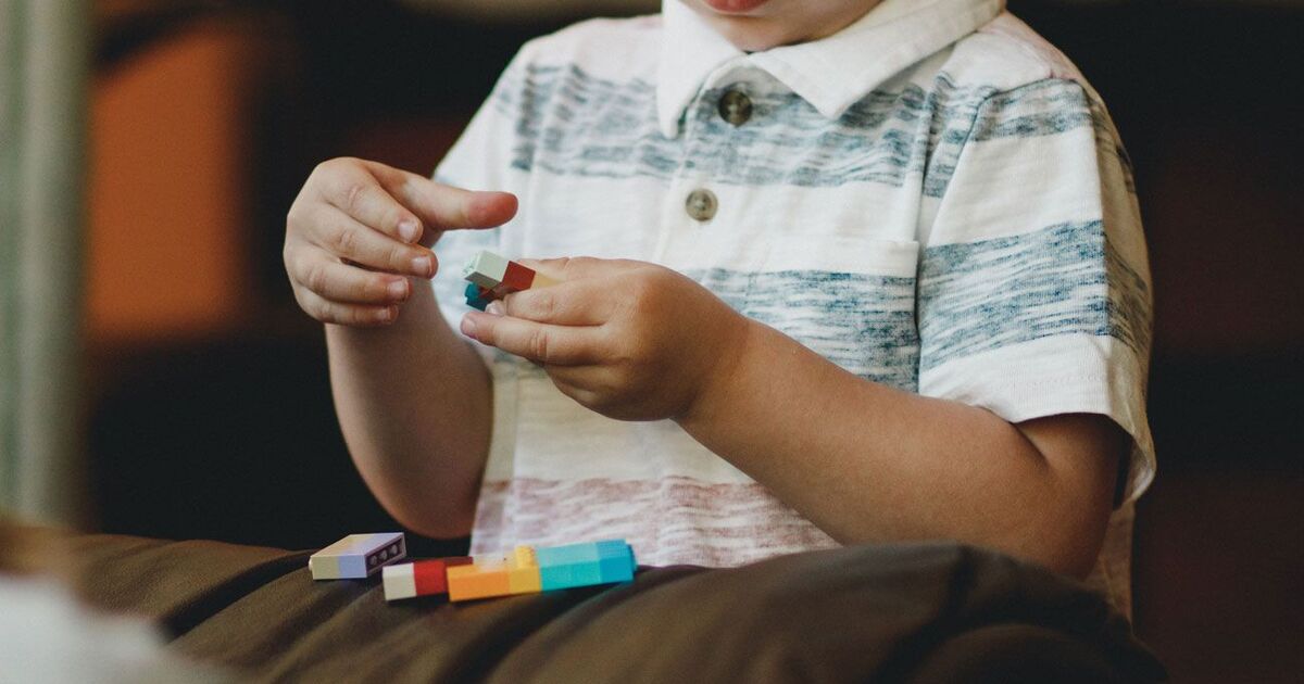 Autizmas: kas tai ir kaip padėti autizmo spektro sutrikimą turintiems ...